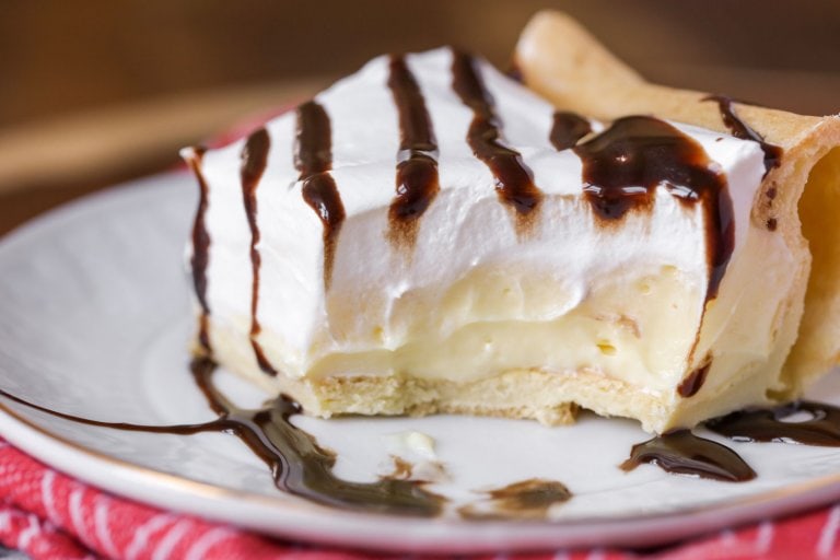 Cream Puff Cake Recipe (+VIDEO) | Lil' Luna