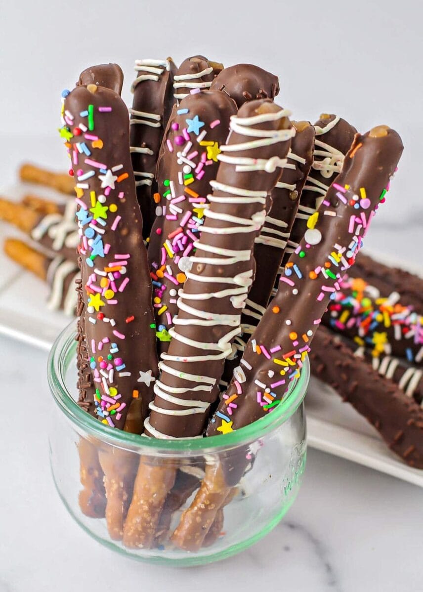 Dipped Pretzel Rods | Lil' Luna