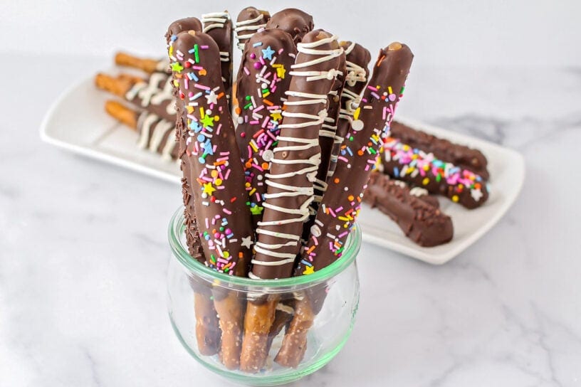 Dipped Pretzel Rods | Lil' Luna