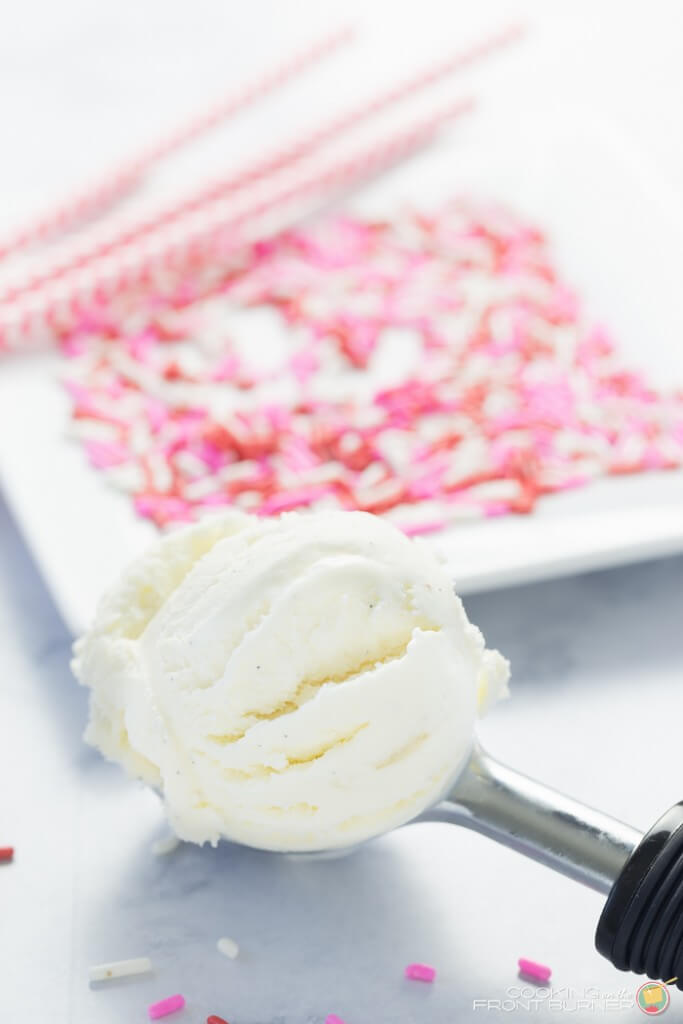 Red Velvet Milkshake {Valentine Approved} | Lil' Luna