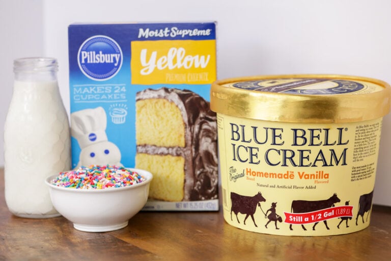 Funfetti Cake Batter Milkshake {5 Minute Treat} | Lil' Luna