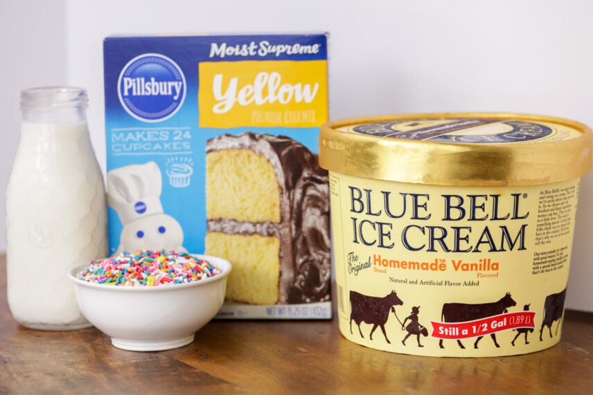 Funfetti Cake Batter Milkshake {5 Minute Treat} | Lil' Luna