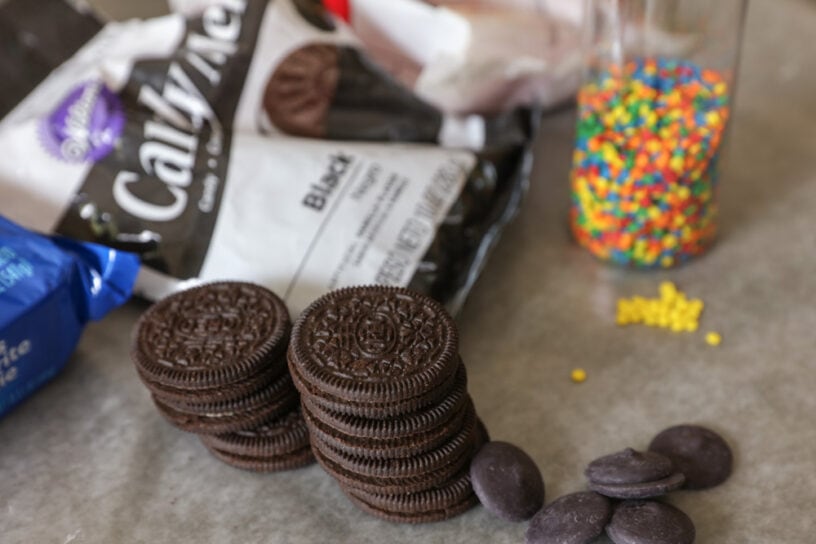 Mickey Mouse Oreos Recipe | Lil' Luna