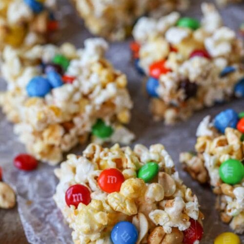 Popcorn Bars {The Perfect Movie Night Snack} | Lil' Luna