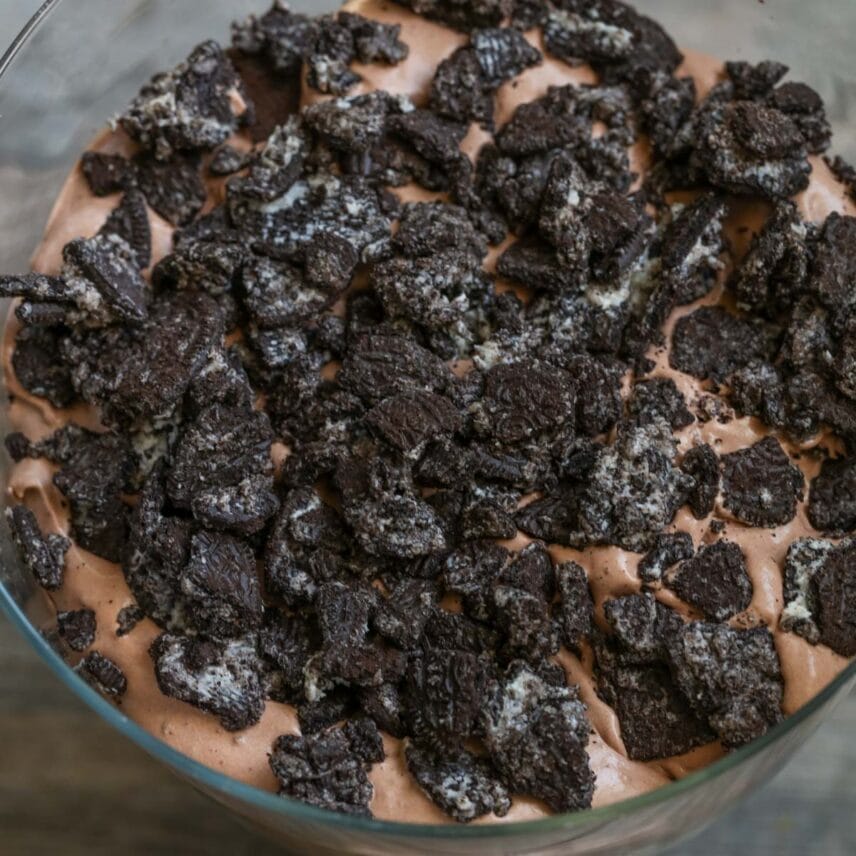 Chocolate Spider Trifle {Perfect for Halloween} | Lil' Luna