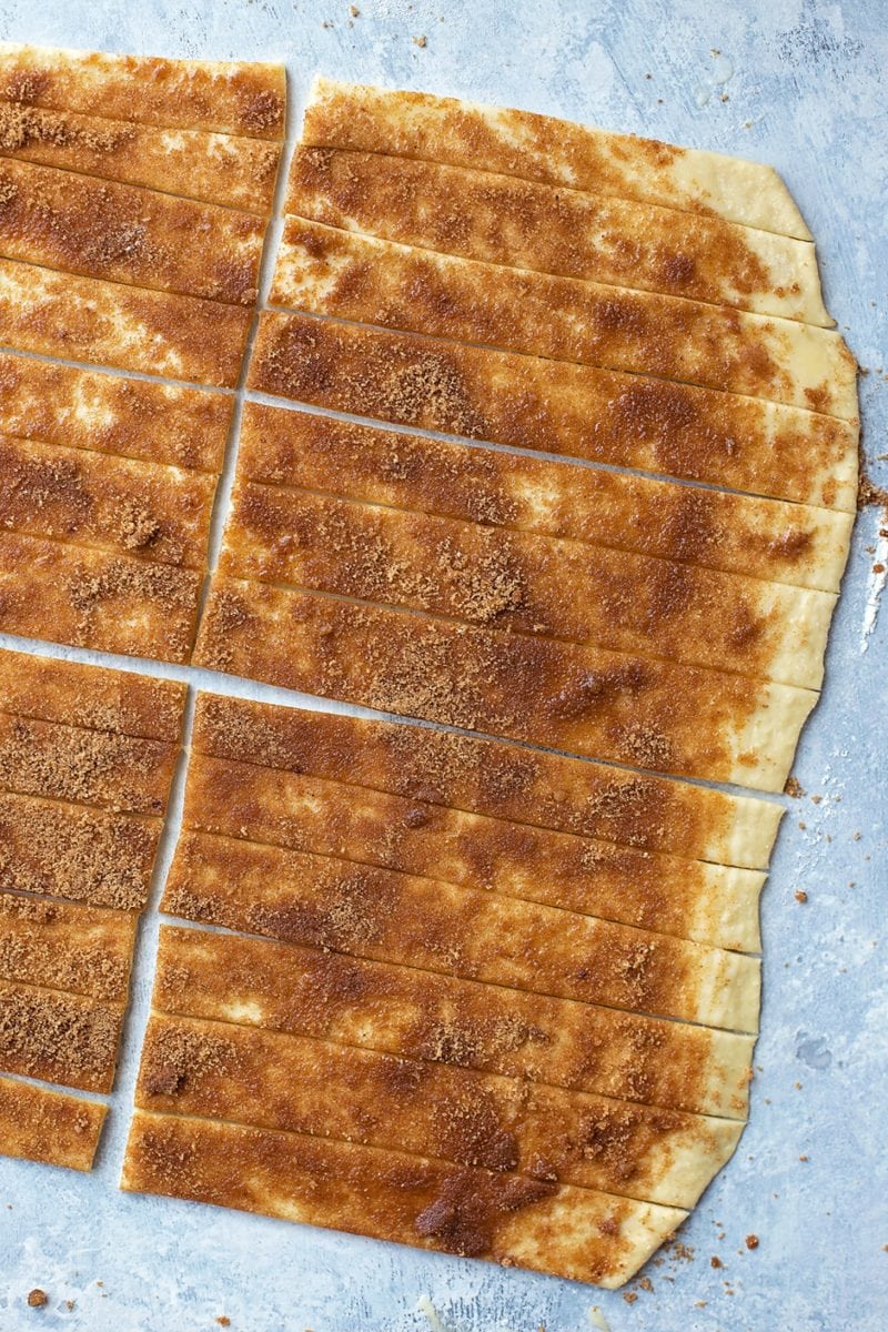 BEST Mini Cinnamon Rolls {In just 90 minutes!} | Lil' Luna