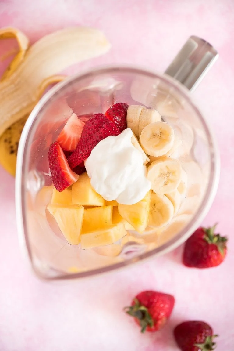 Quick and Easy Aloha Tropical Smoothie | Lil' Luna