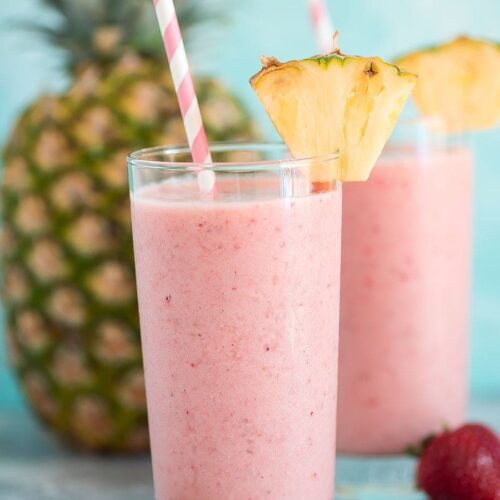 Quick and Easy Aloha Tropical Smoothie | Lil' Luna