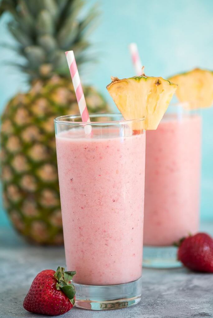 Quick and Easy Aloha Tropical Smoothie | Lil' Luna