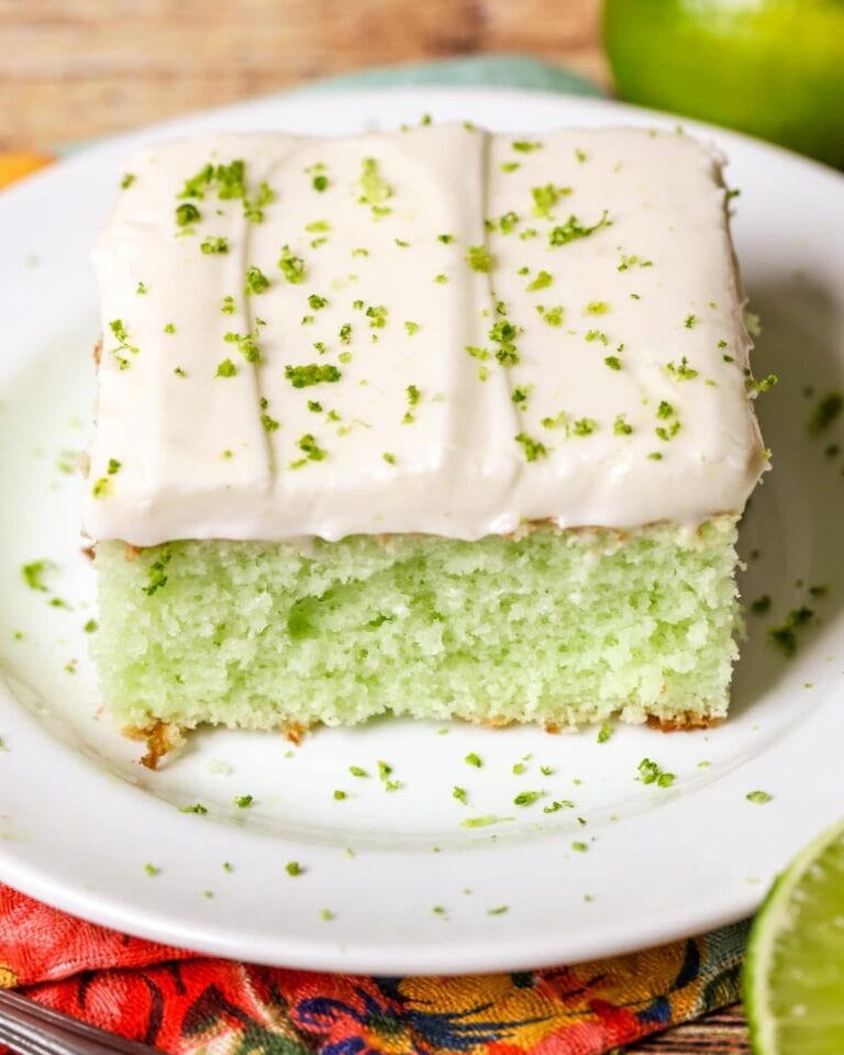 Key Lime Cake {Perfect for Summertime!} | Lil' Luna