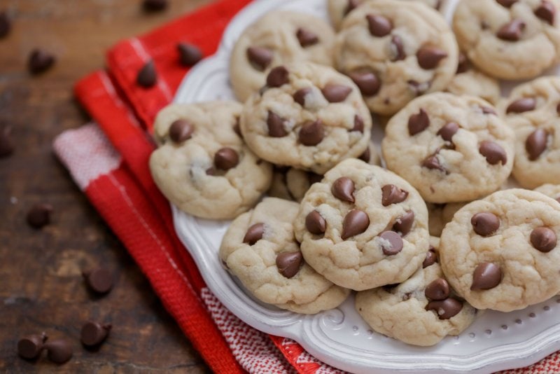 Mini Skinny Chocolate Chip Cookies | Lil' Luna