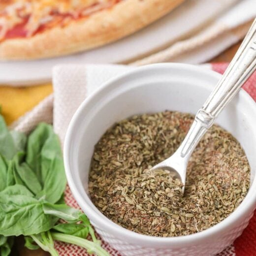 Homemade Pizza Seasoning Recipe | Lil' Luna