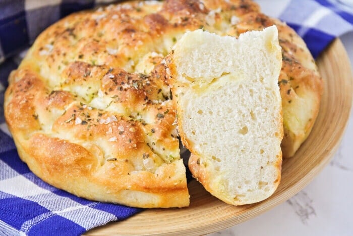 Easy Homemade Focaccia Bread Recipe {+VIDEO} | Lil' Luna