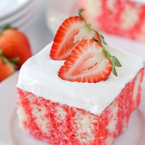 50+ Cakes That Feed A Crowd | Lil' Luna