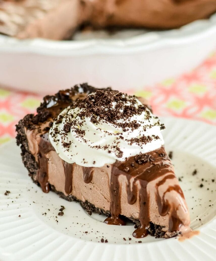 Frozen Mud Pie Recipe with Oreo Crust | Lil' Luna