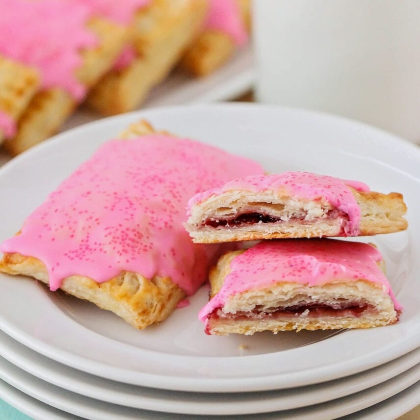 Homemade Pop Tarts {Use Your Favorite Filling!} | Lil' Luna