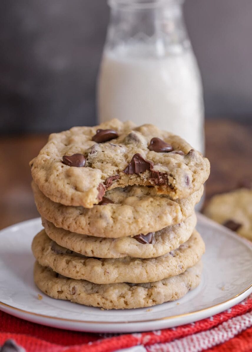 Copycat Doubletree Cookies | Lil' Luna