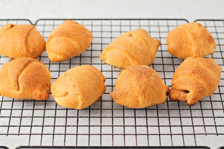 Resurrection Rolls {aka Empty Tomb Rolls} | Lil' Luna