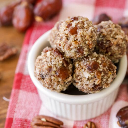EASY Date Balls Recipe {Just 4 Ingredients!} | Lil' Luna