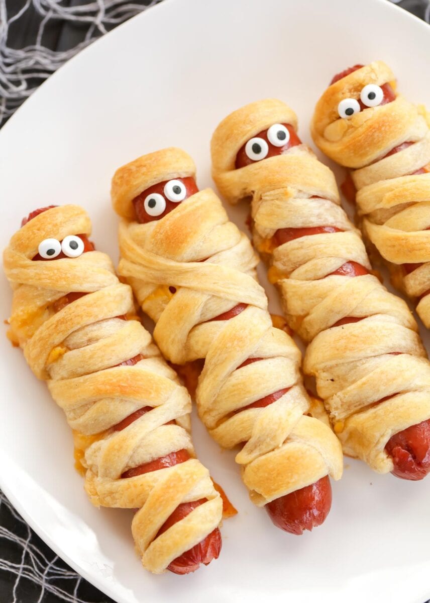 Mummy Hot Dogs Recipe {+VIDEO}| Lil' Luna