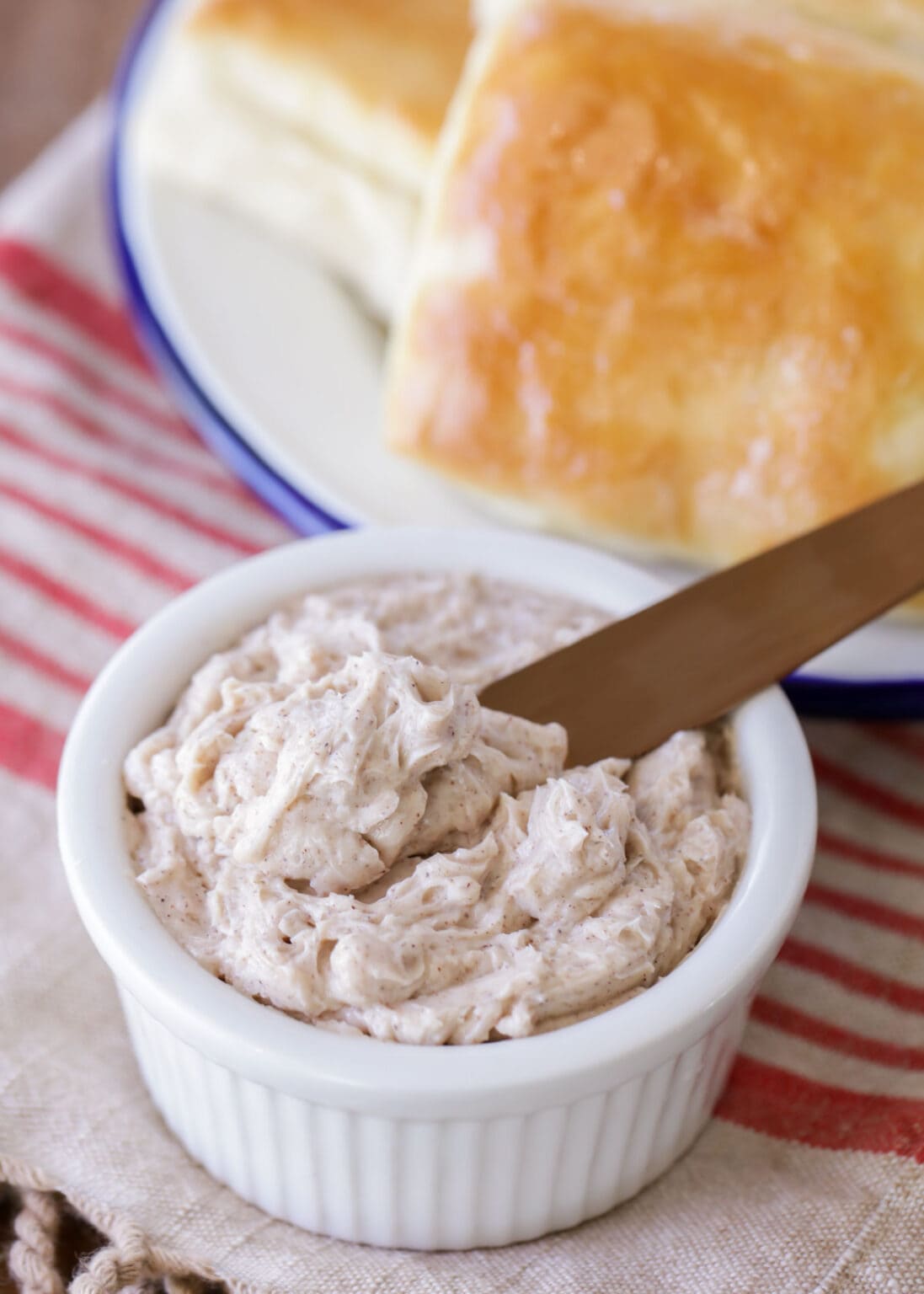 Cinnamon Butter {Copycat Texas Roadhouse Recipe} | Lil' Luna