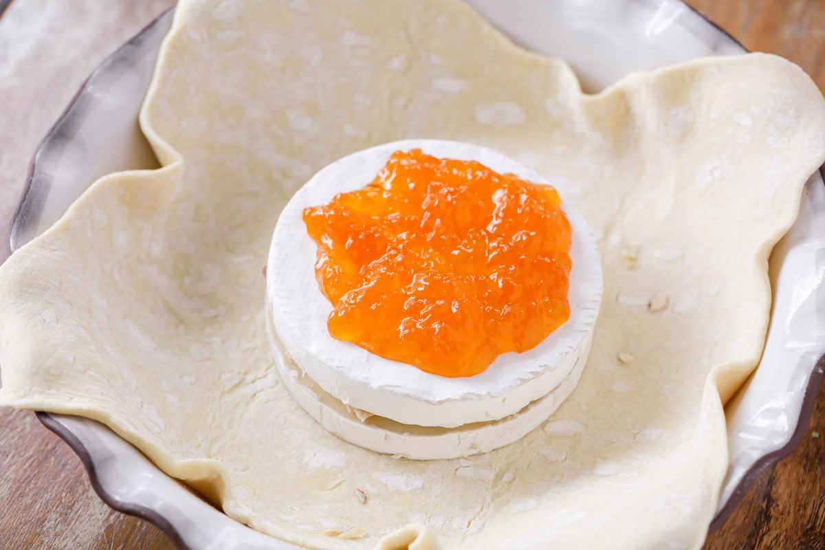 Baked Brie Puff Pastry {Fancy Appetizer} | Lil' Luna