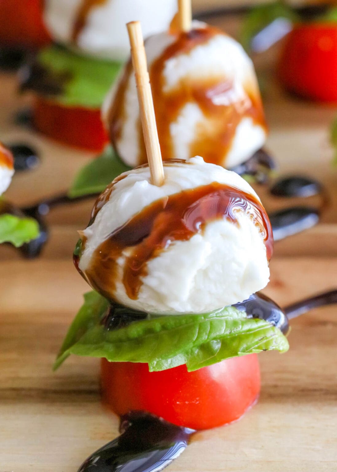 Caprese Kabobs {Made in 10 Minutes} | Lil' Luna