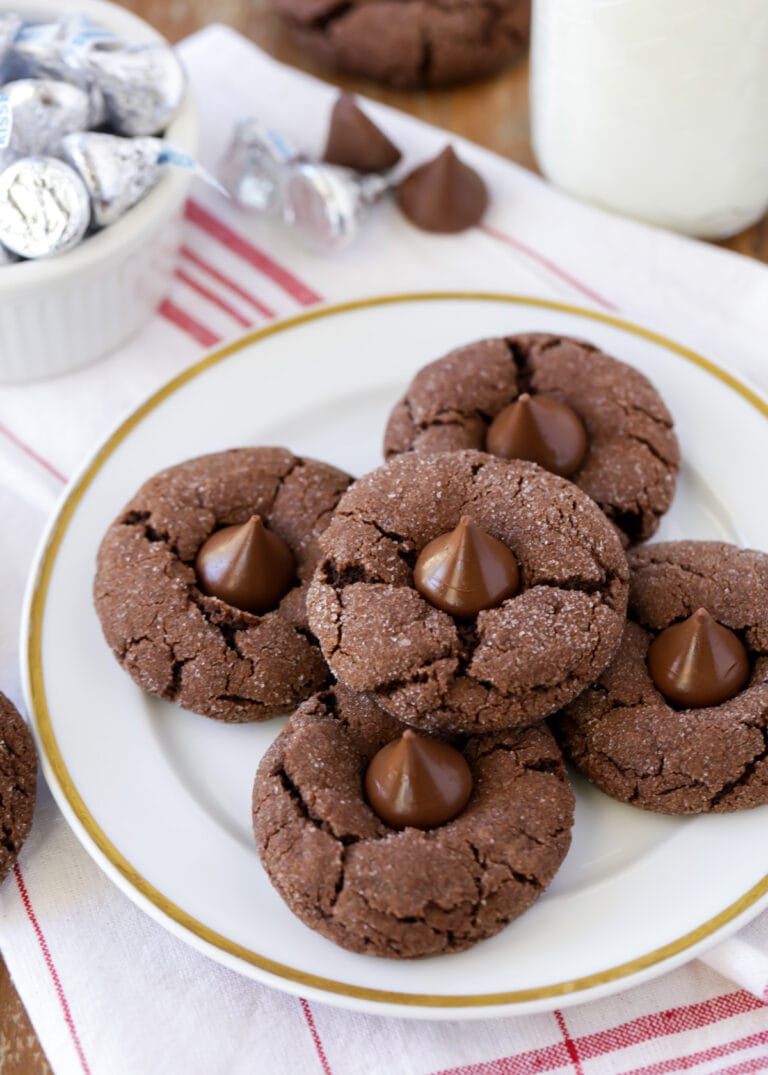 Chocolate Kiss Cookies {Double Chocolate} | Lil' Luna