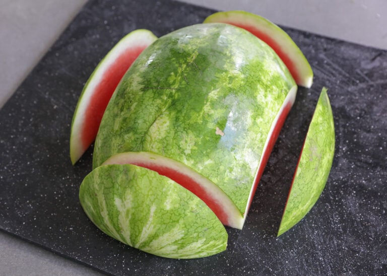 How to Cut a Watermelon {Cubes, Sticks + Triangles!} | Lil' Luna