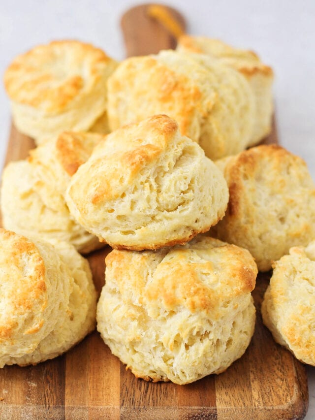 Cheddar Bay Biscuits {Red Lobster Copycat!} | Lil' Luna