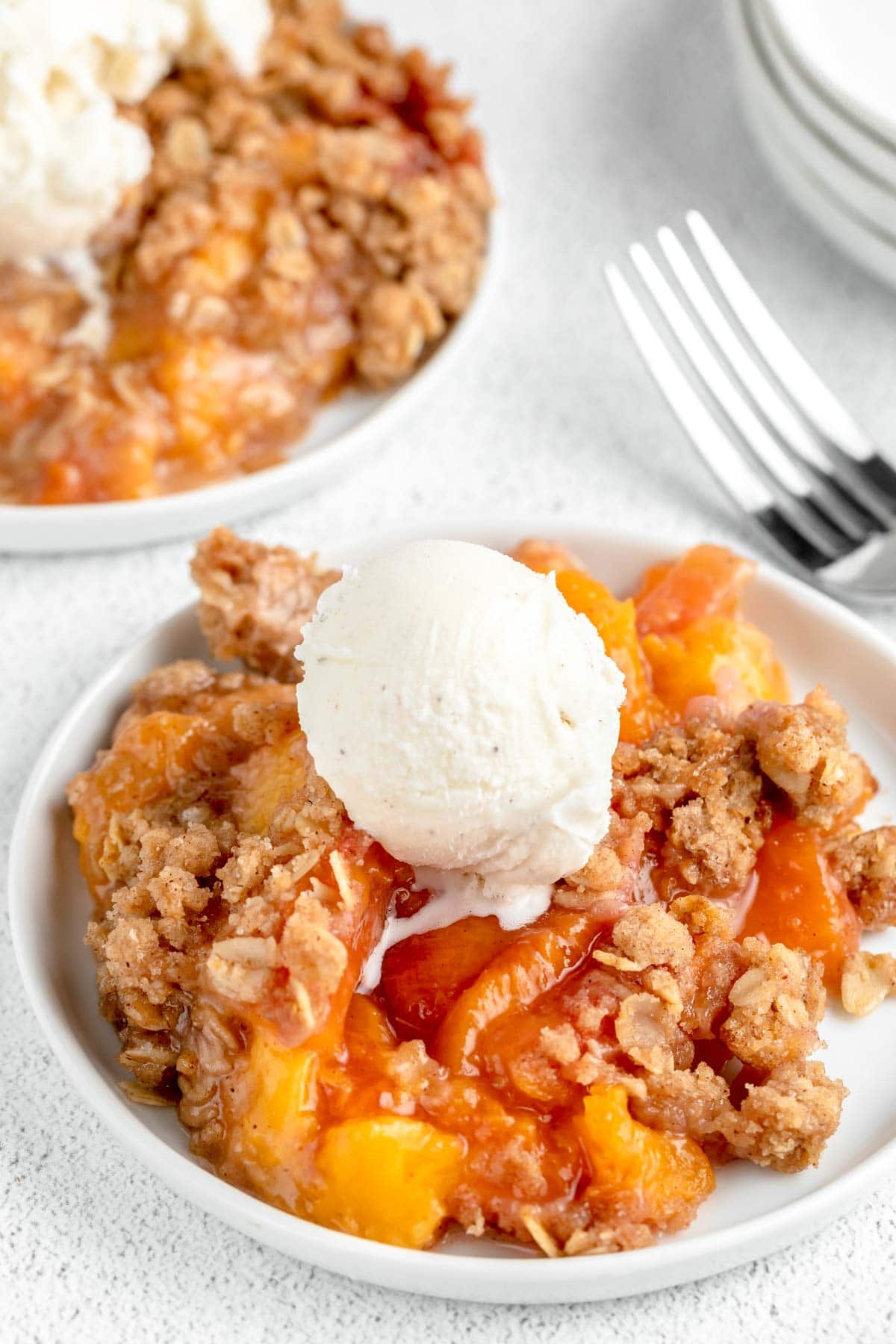 Easy Peach Crisp Recipe | Lil' Luna