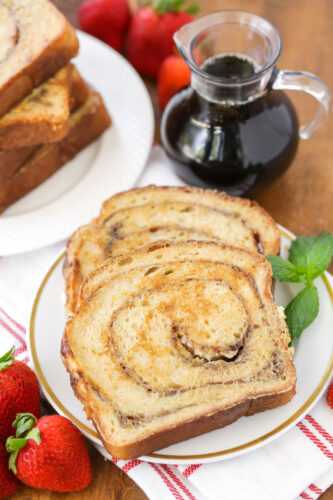 Cinnamon Bread French Toast {Ready in 15 Minutes!} | Lil' Luna
