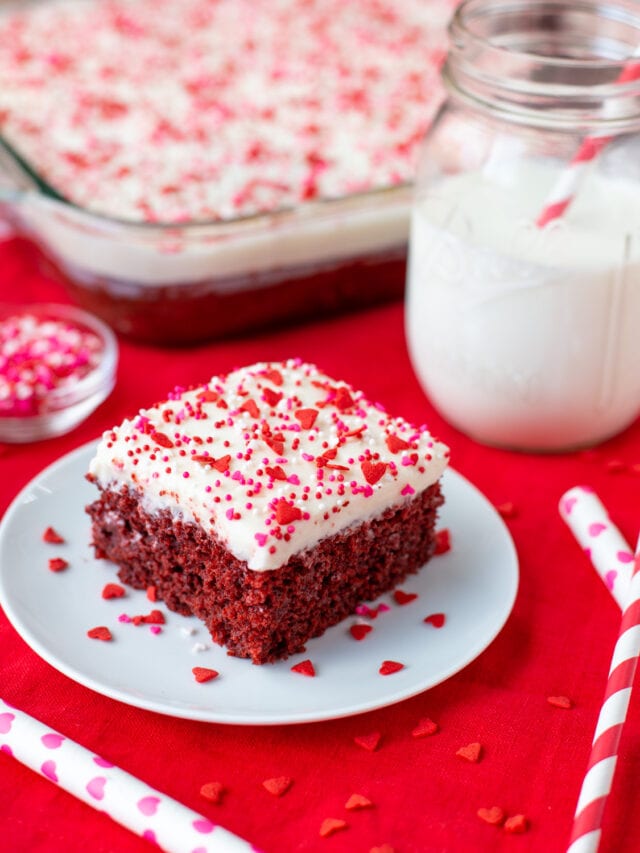 Red Velvet Milkshake | Lil' Luna