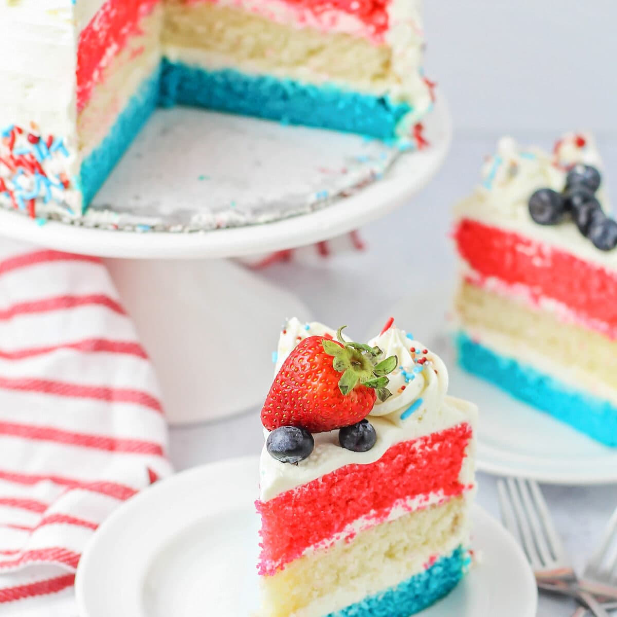 Red White and Blue Cake | Lil' Luna
