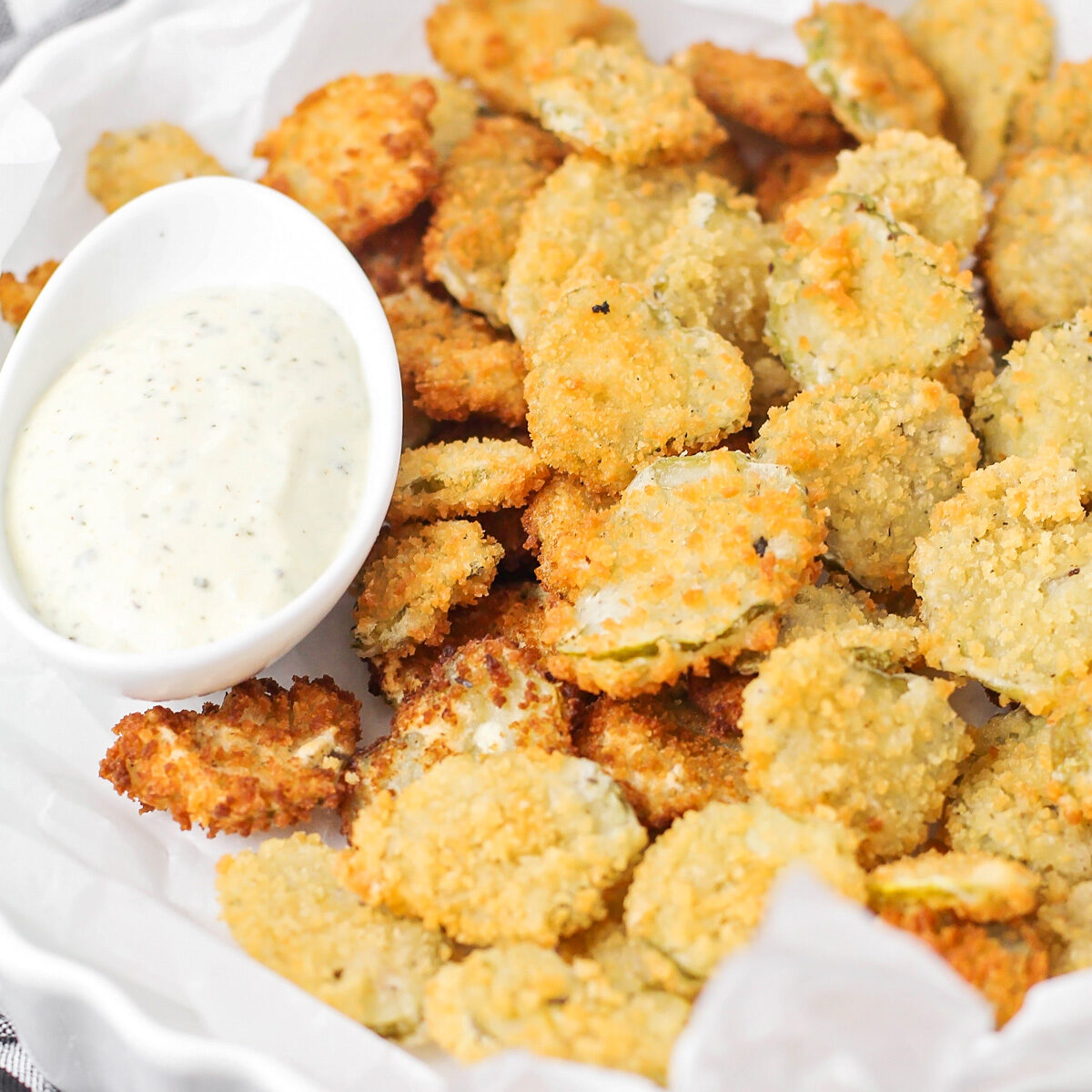 Best Fried Pickles Recipe {+VIDEO} | Lil' Luna