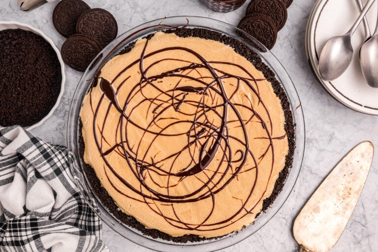 Mud Pie {with Oreo Crust!} | Lil' Luna