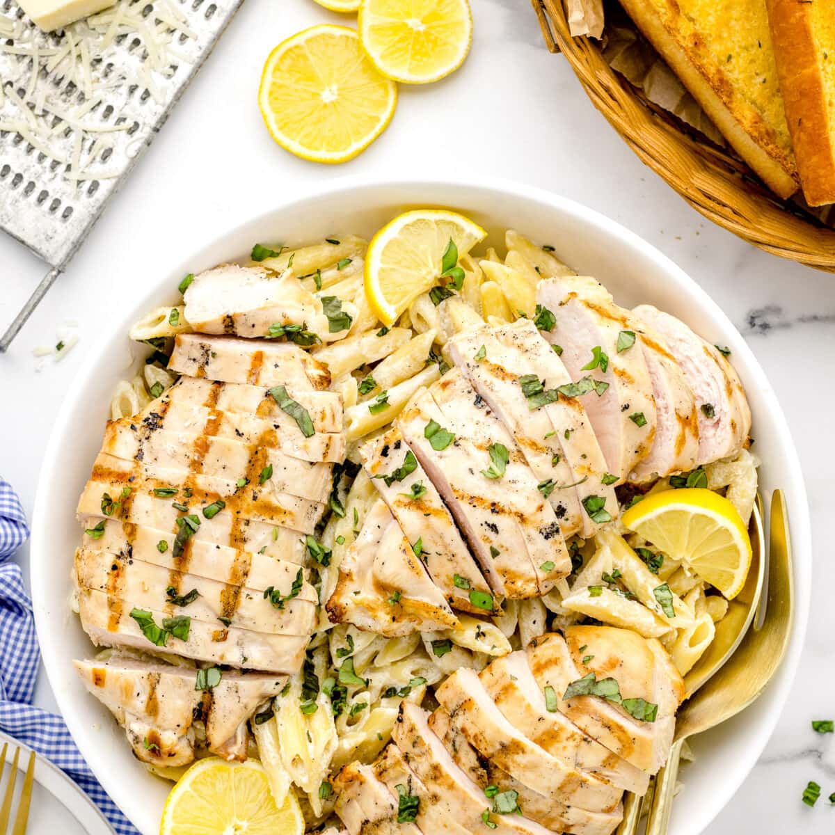 Easy Lemon Chicken Pasta {+VIDEO} | Lil' Luna