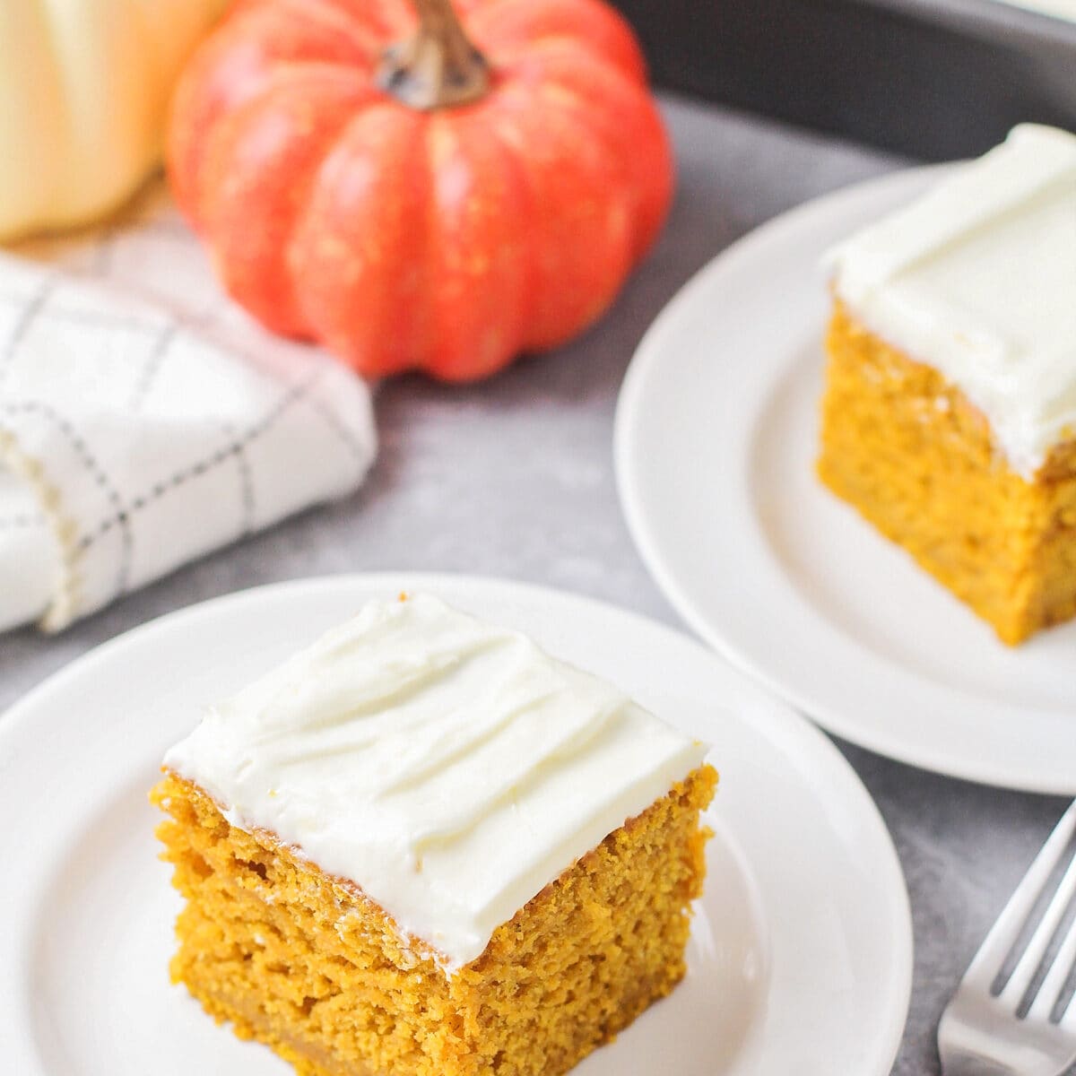 50+ Cakes That Feed A Crowd | Lil' Luna