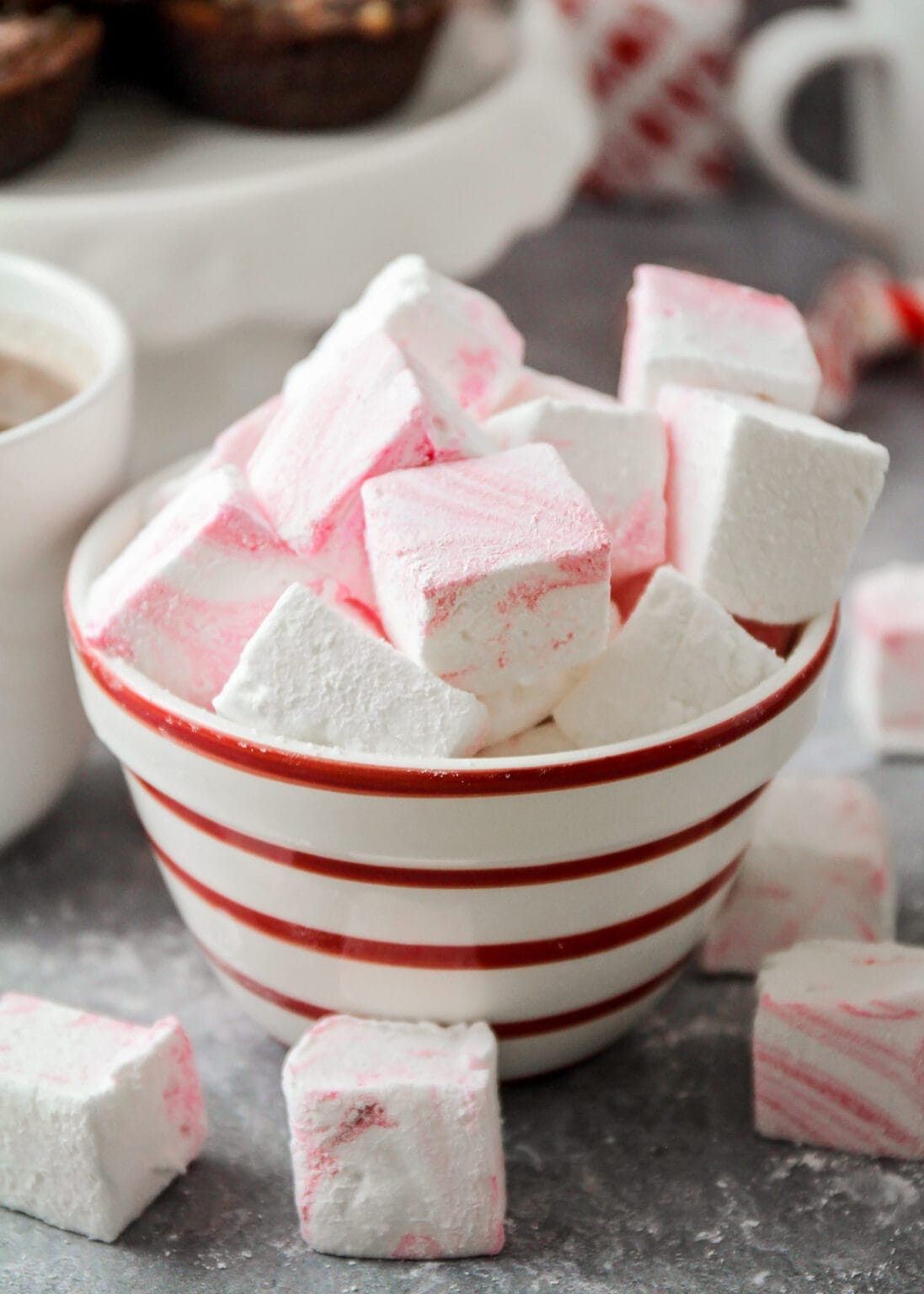 Homemade Peppermint Marshmallows | Lil' Luna