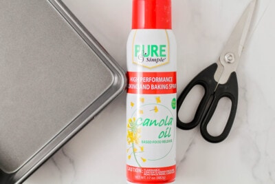 How to Line a Pan with Parchment Paper | Lil' Luna