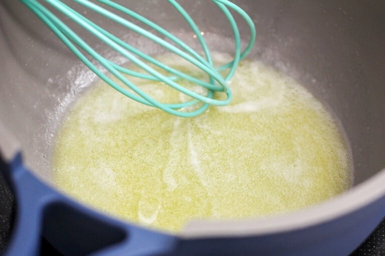 How to Make a Roux {For Thickening Sauces!} | Lil' Luna