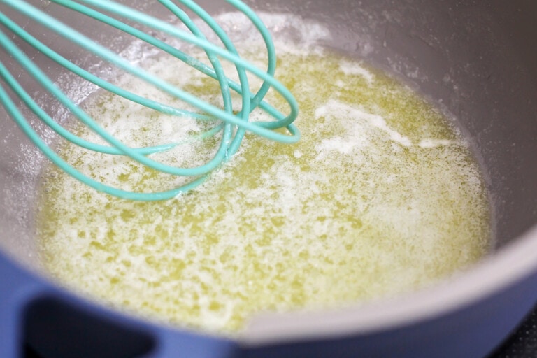 How to Make a Roux {For Thickening Sauces!} | Lil' Luna