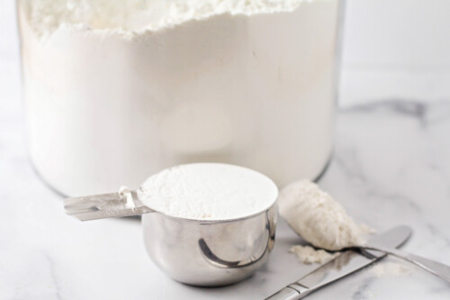 How to Measure Flour {The Proper Technique!} | Lil' Luna