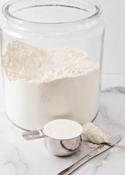 How to Measure Flour {The Proper Technique!} | Lil' Luna