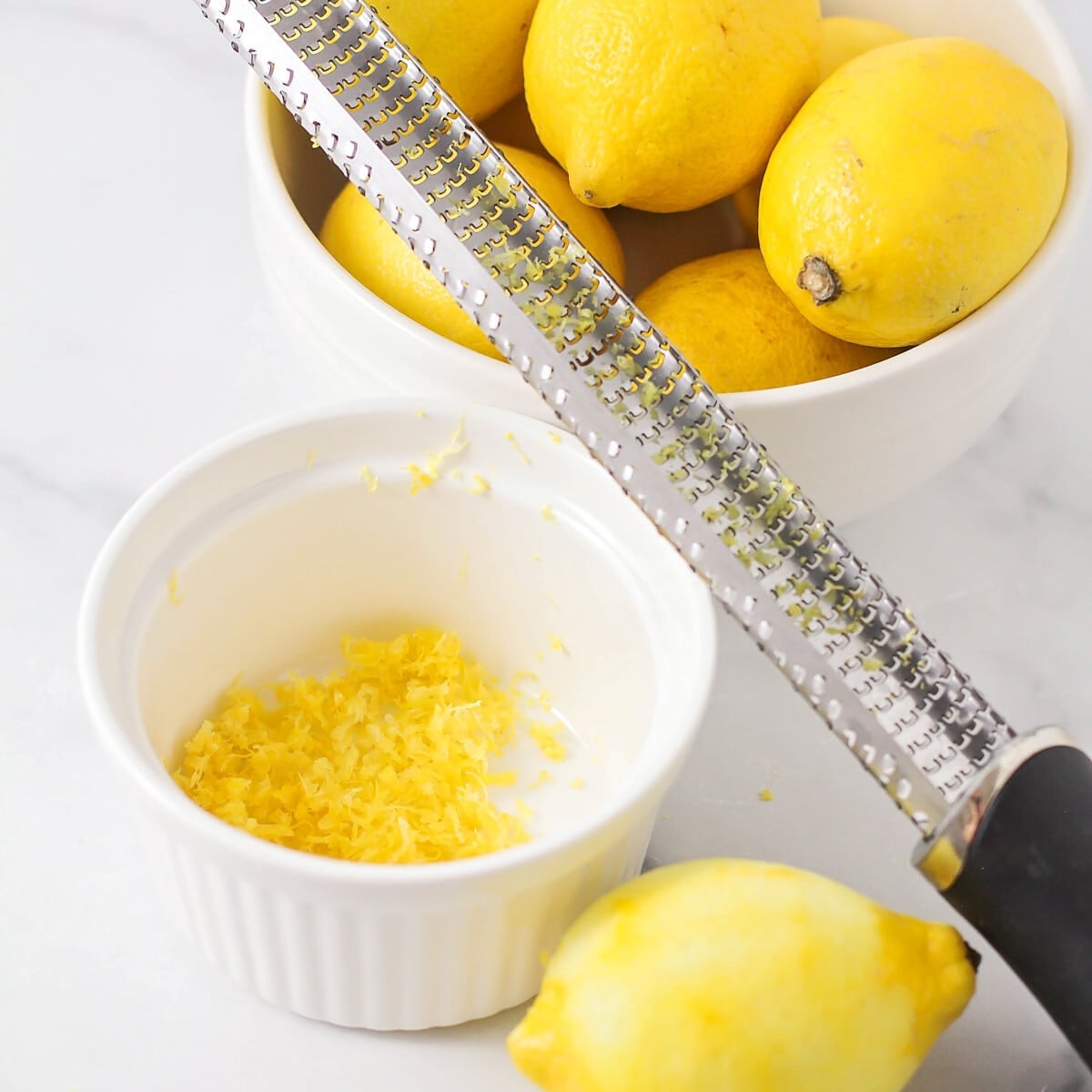How to Zest a Lemon {Plus All Things Zest!} | Lil' Luna