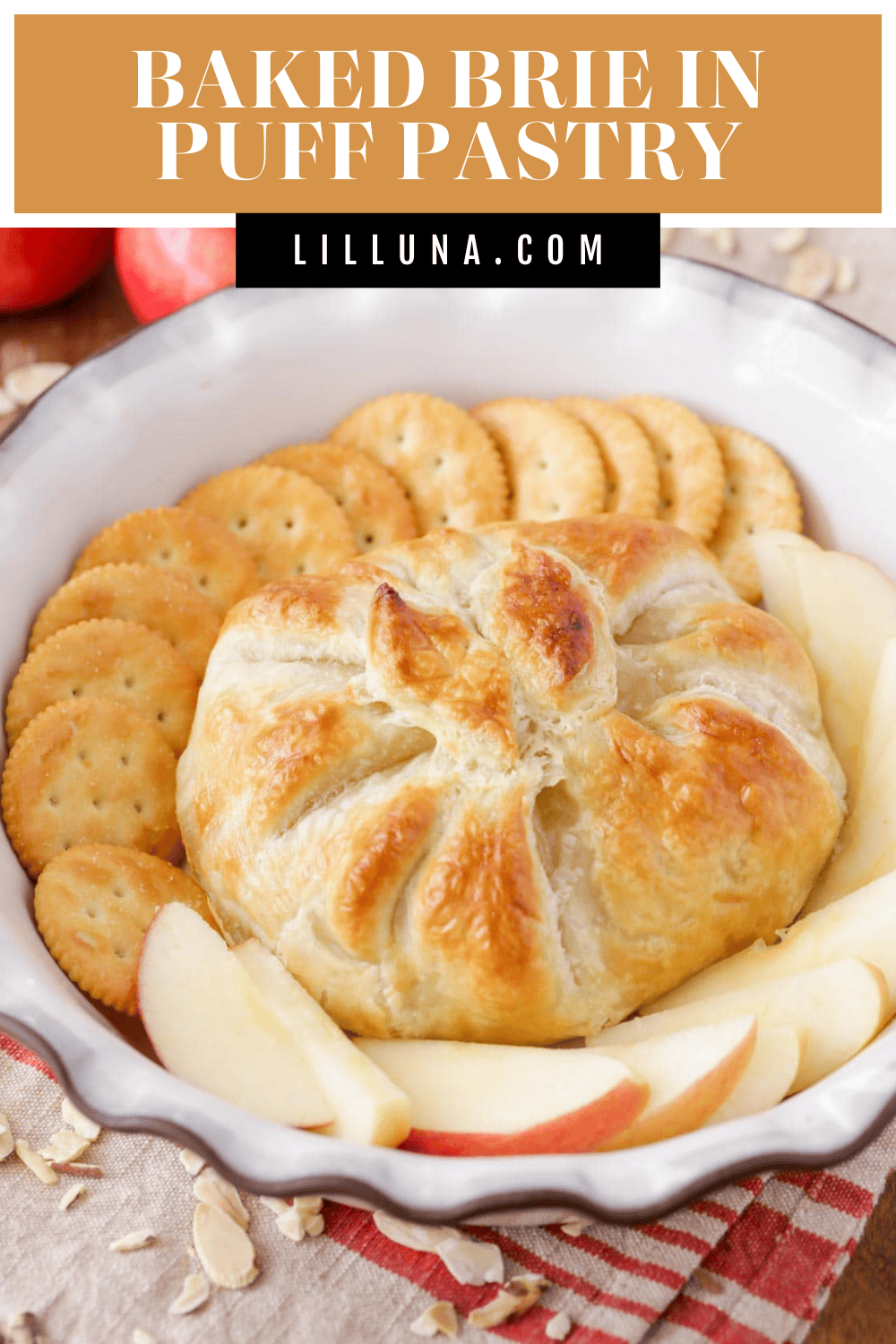 Baked Brie in Puff Pastry | Lil' Luna
