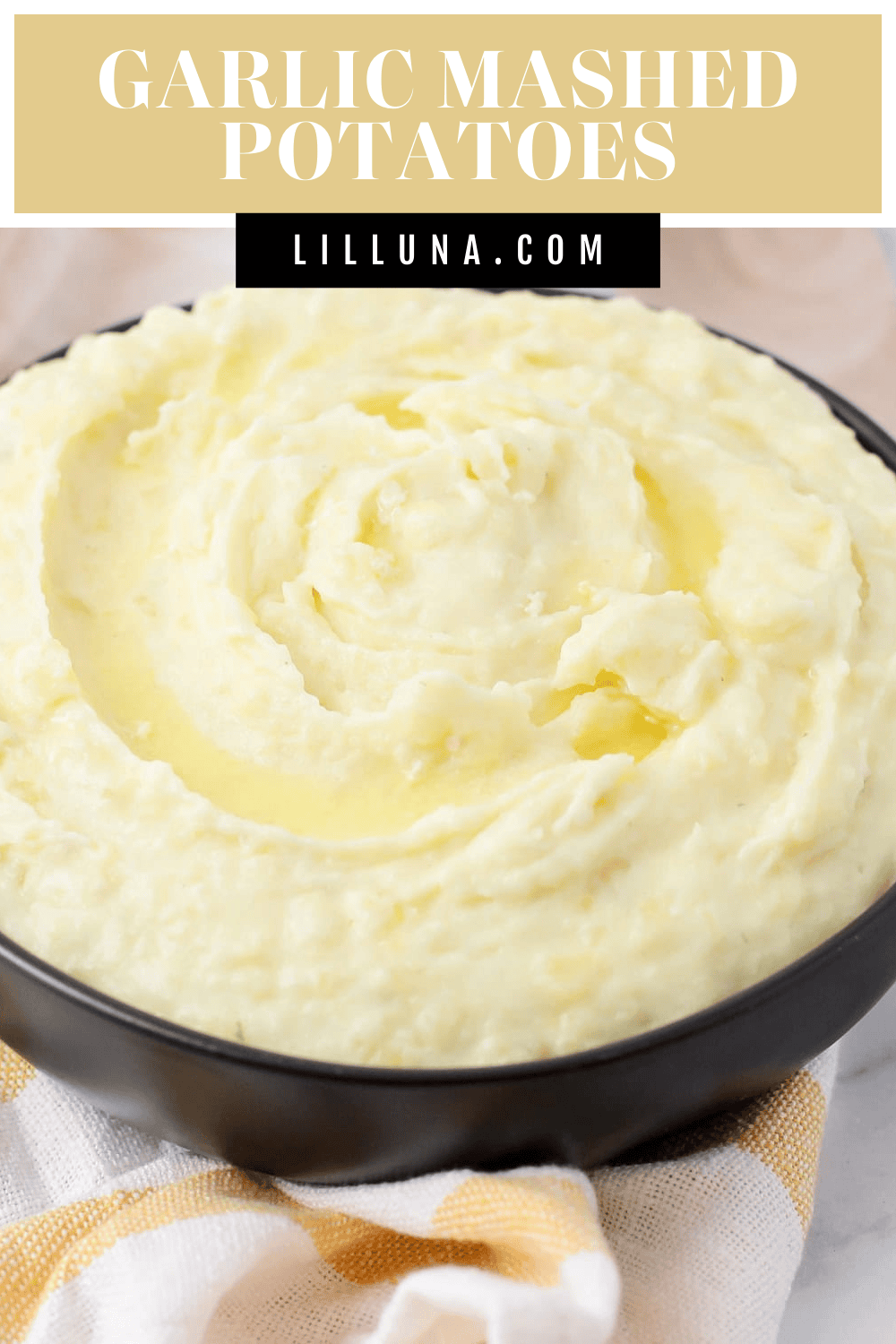 Creamy Garlic Mashed Potatoes | Lil' Luna