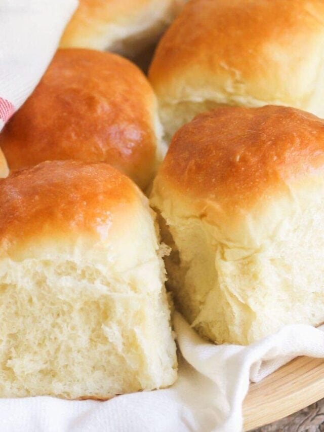 Dinner Rolls Recipe | Lil' Luna